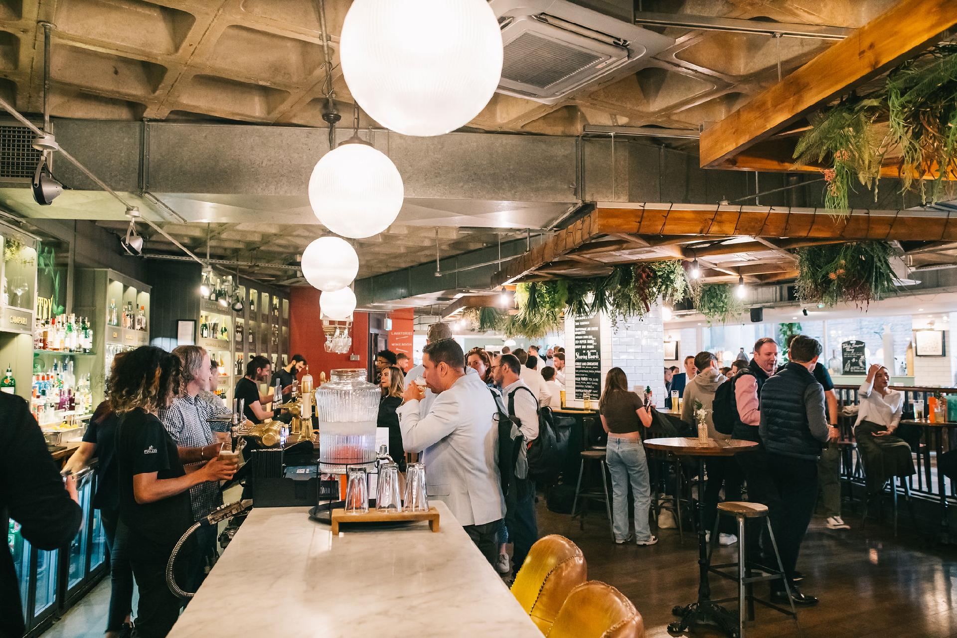 The Vintry - Fuller's Pub and Restaurant in The City of London